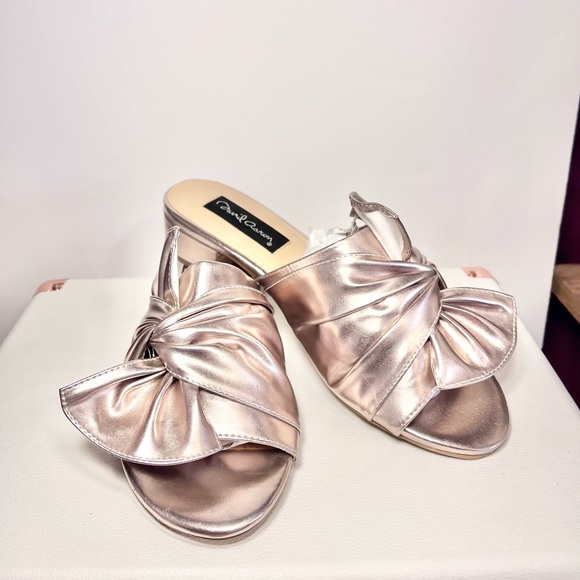 David Aaron | Shoes | David Aaron Metallic Bow Slipon Heeled Sandals ...
